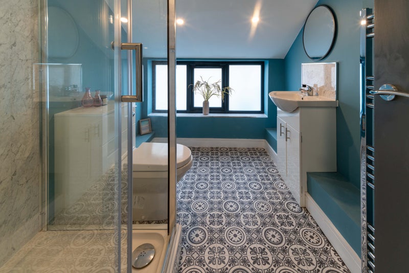 'New Professional En-Suites *1 Room Left* Bills Inc' Room to Rent from ...