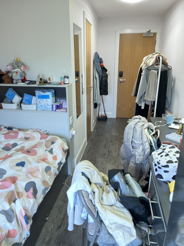 'Depot Point - Kings Cross en-suite for students' Room to Rent from ...