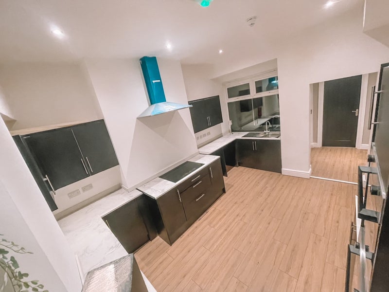 'New Luxury Hmo Available - Large Ensuites' Room to Rent from SpareRoom