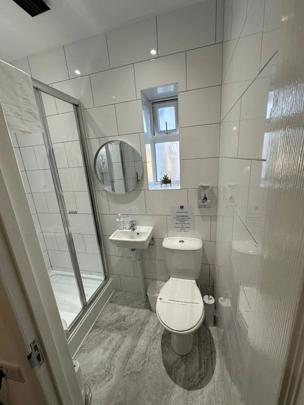 'Final Three Premium Ensuite Rooms Available' Room to Rent from SpareRoom