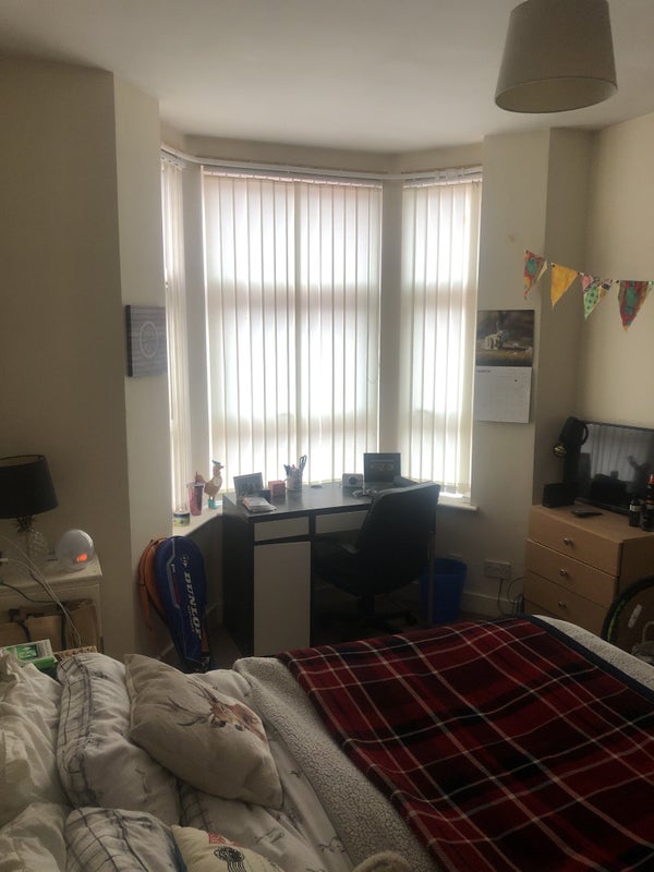 'Spacious double room - Didsbury Village' Room to Rent from SpareRoom