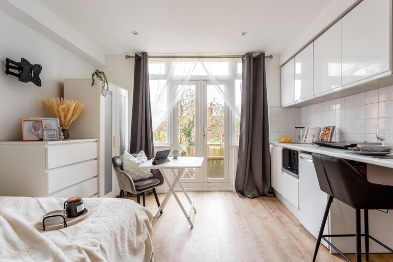 'Peaceful Self Contained Studio In Brighton' Room to Rent from SpareRoom