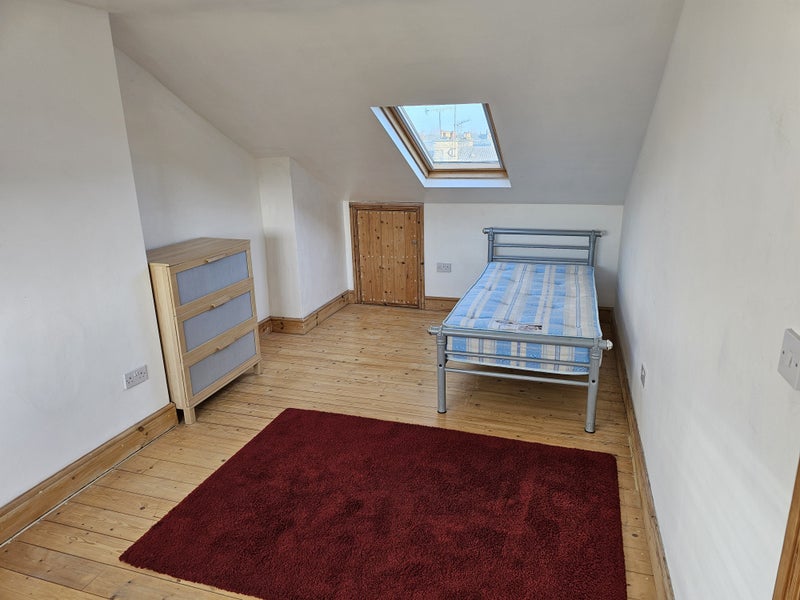 'Large single occupant loft room,own access stairs' Room to Rent from ...