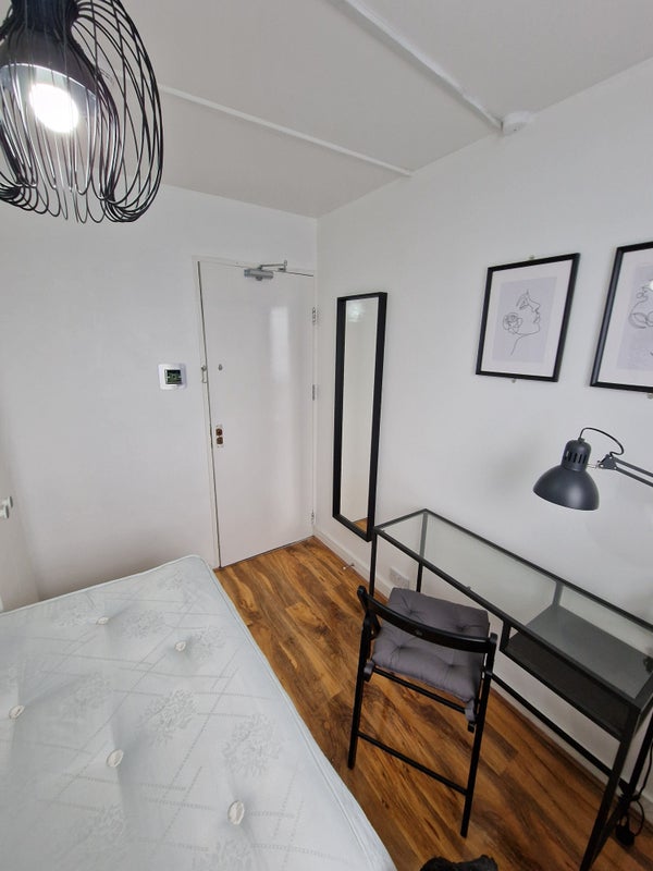 '2 Double Rooms - E3 - Mile End ! - available NOW ' Room to Rent from ...