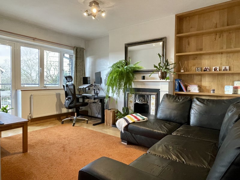 'Large, Bright Room-5 mins from Maida Vale Tube St.' Room to Rent from ...