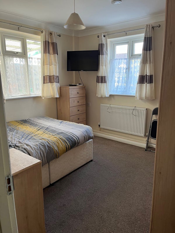 'Nice double room' Room to Rent from SpareRoom