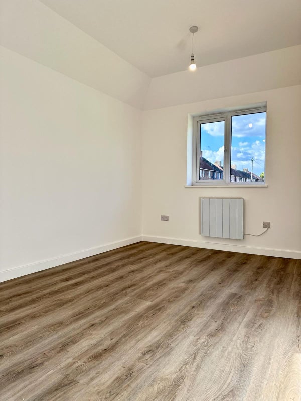 'Side Extension/Annex to rent' Room to Rent from SpareRoom