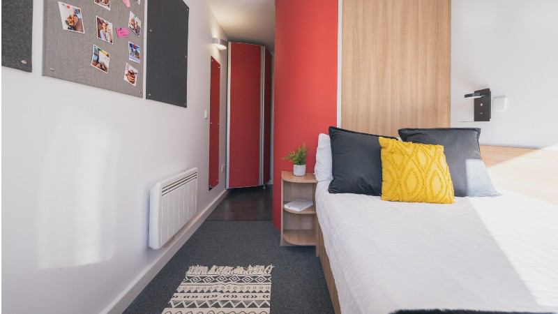 'Student Ensuite at The Park, Headington 😊' Room to Rent from SpareRoom