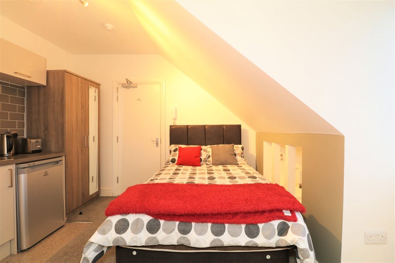 'Town Centre Luxury Rooms To Rent' Room to Rent from SpareRoom