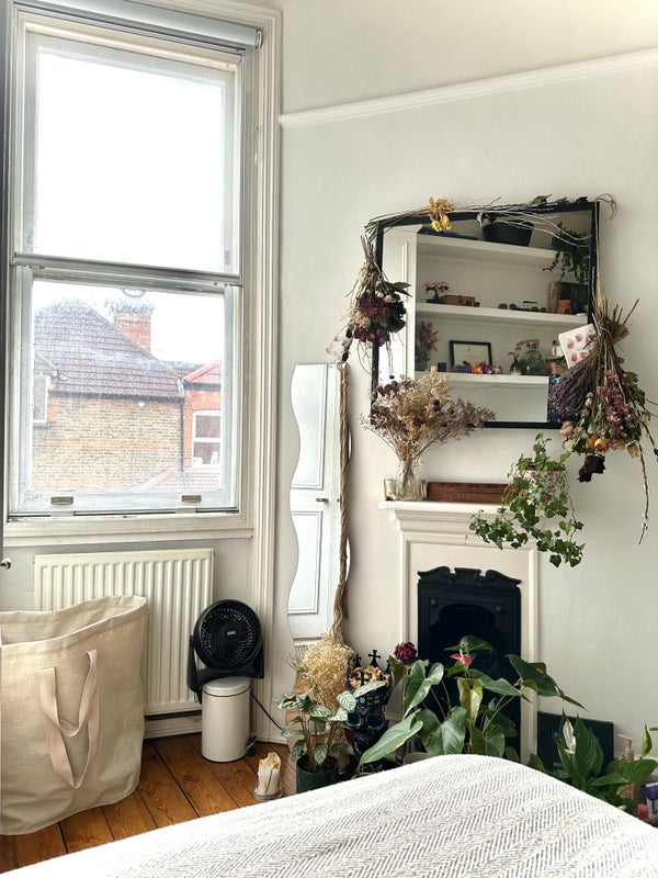 'Double Room Opposite Acton Green Common, Chiswick' Room to Rent from ...