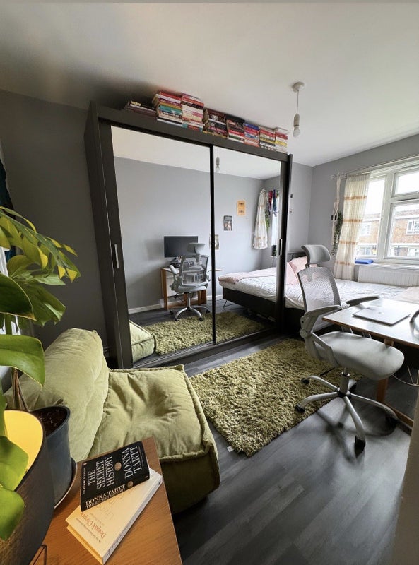 'Gorgeous, sunny double room in Hoxton flat (N1)' Room to Rent from ...