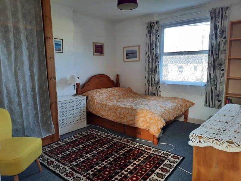 'Pleasant large room to let for summer season ' Room to Rent from SpareRoom