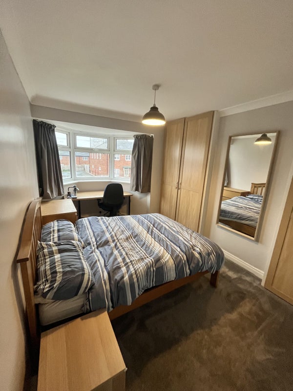 'Dbl Room, Fully Furnished, Kirkstall' Room to Rent from SpareRoom