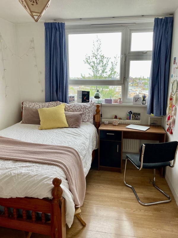 'Cosy double bedroom in Angel' Room to Rent from SpareRoom