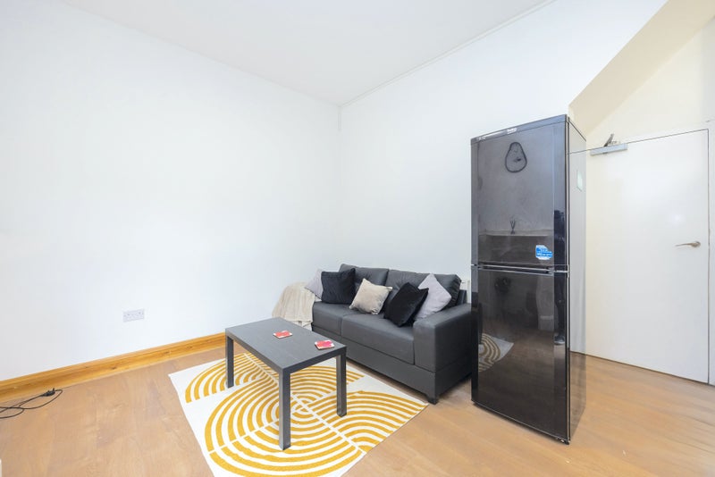 'Great Double Room in Amazing House in Balham' Room to Rent from SpareRoom