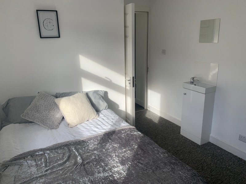'🔥Bargain!! Short Term Stay!! Luxury Double Rooms!' Room to Rent from ...