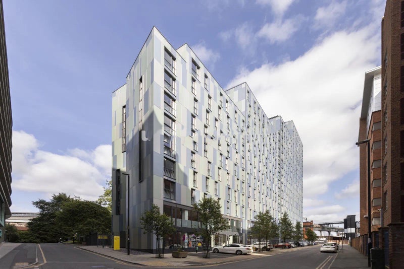 'Piccadilly Point Premium Ensuite 180pw 20/06-24/08' Room to Rent from ...
