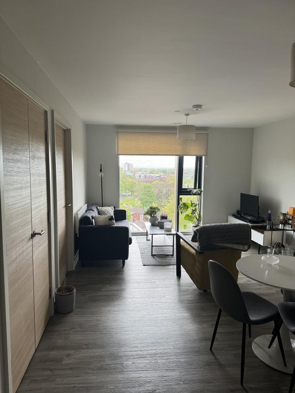 'Flatmate Needed For 2 Bed ( En-Suite ) Cornbrook ' Room to Rent from ...