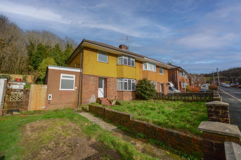 'Rooms Available Now - Ashurst Rd, Moulsecoomb' Room to Rent from SpareRoom