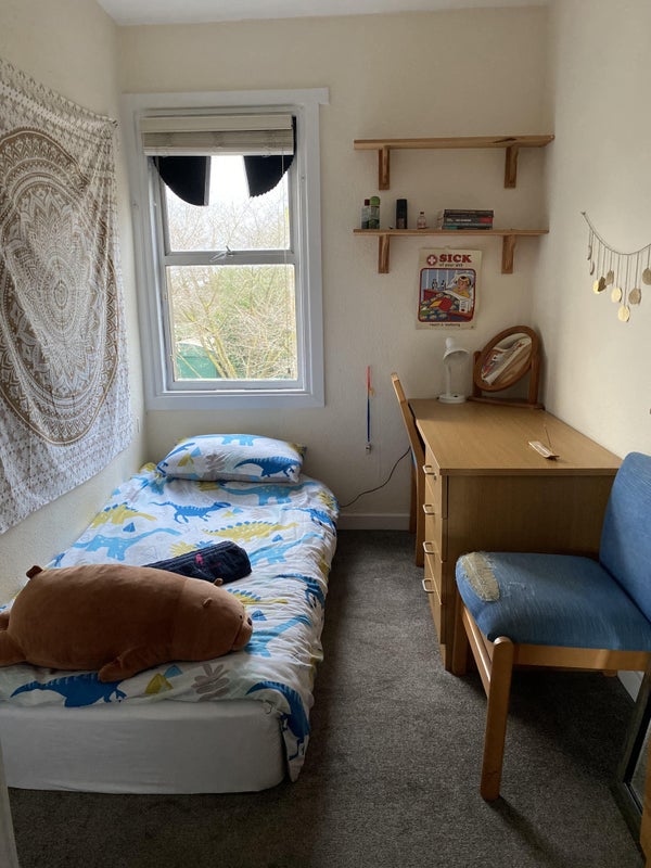 'Spacious & private double room in great location!' Room to Rent from ...