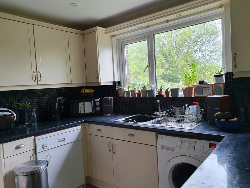 'Double room with adjoining room included' Room to Rent from SpareRoom