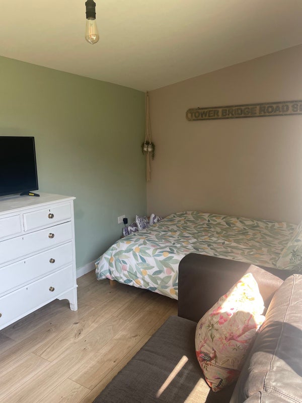 'Self contained cabin' Room to Rent from SpareRoom