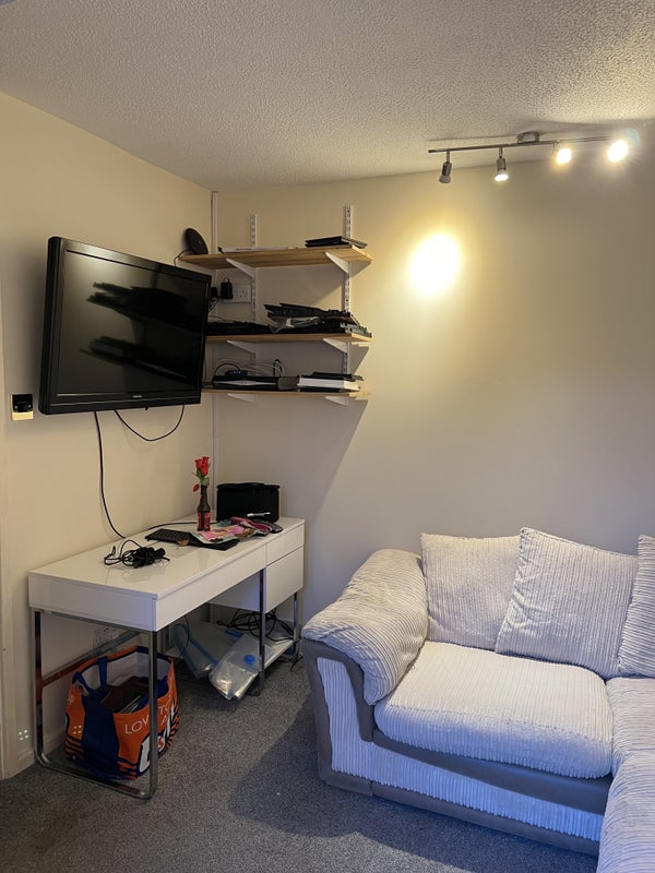 ' Single occupancy room, professionals preferred' Room to Rent from ...