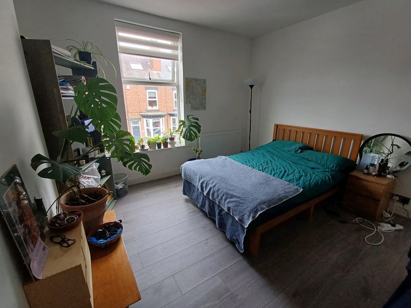 'Short term room for 3-6 month ' Room to Rent from SpareRoom