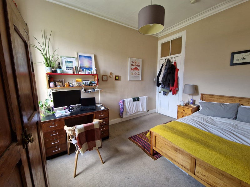'Looking for a friendly female lodger for 1 year' Room to Rent from ...