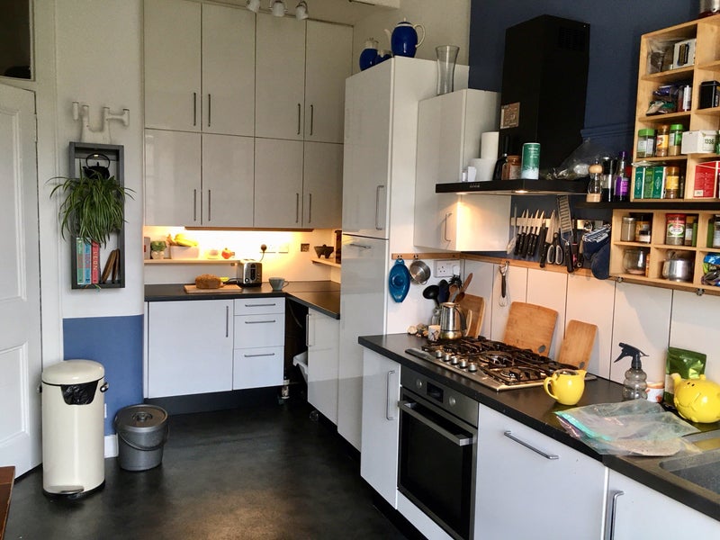 'Looking for a friendly female lodger for 1 year' Room to Rent from ...