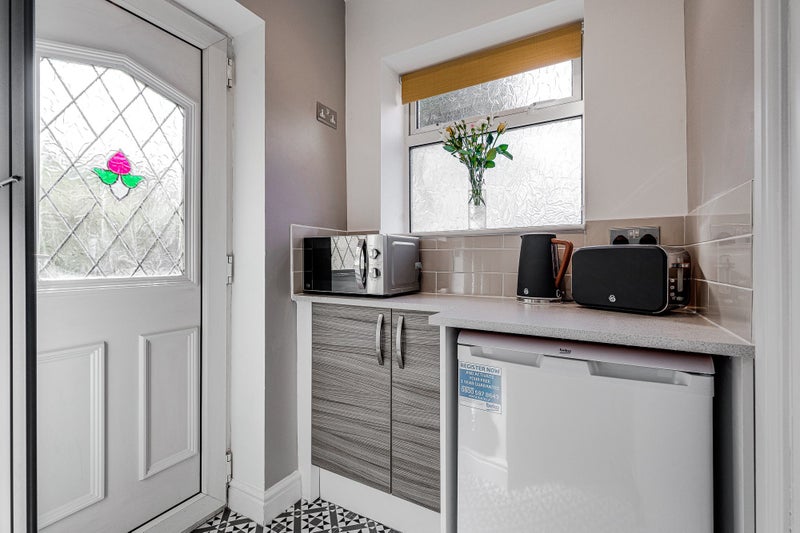 ' Fantastic Room With Ensuite & Kitchenette' Room to Rent from SpareRoom