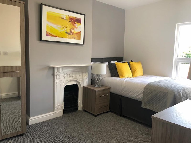 'Ideal For Hospital Workers ' Room to Rent from SpareRoom