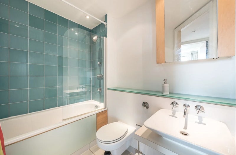 'Modern and spacious ensuite room in Paddington ' Room to Rent from ...