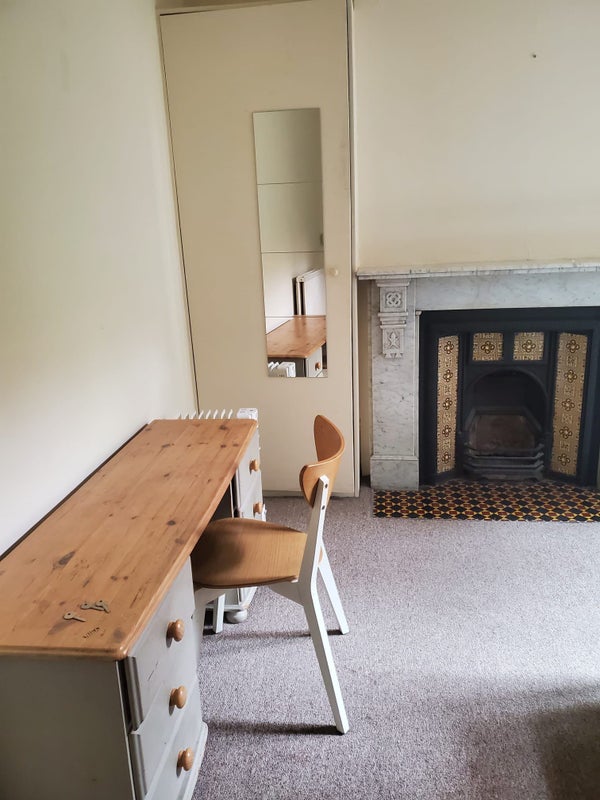 'Short Let Double Room at Parkside' Room to Rent from SpareRoom