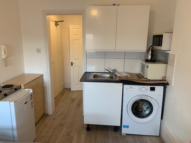 “Great Value Studio Inclusive Of Bills” from SPARE ROOM.co.uk