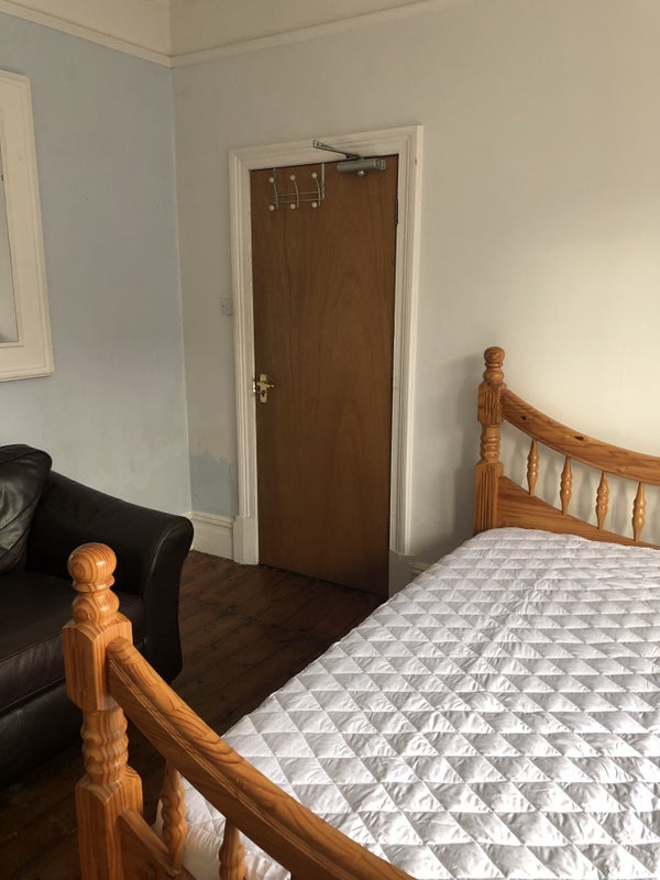 “Ground Floor Room” from SPARE ROOM.co.uk