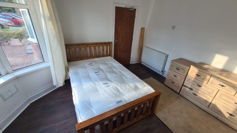 'Brand New Large single room, En-Suite' Room to Rent from SpareRoom