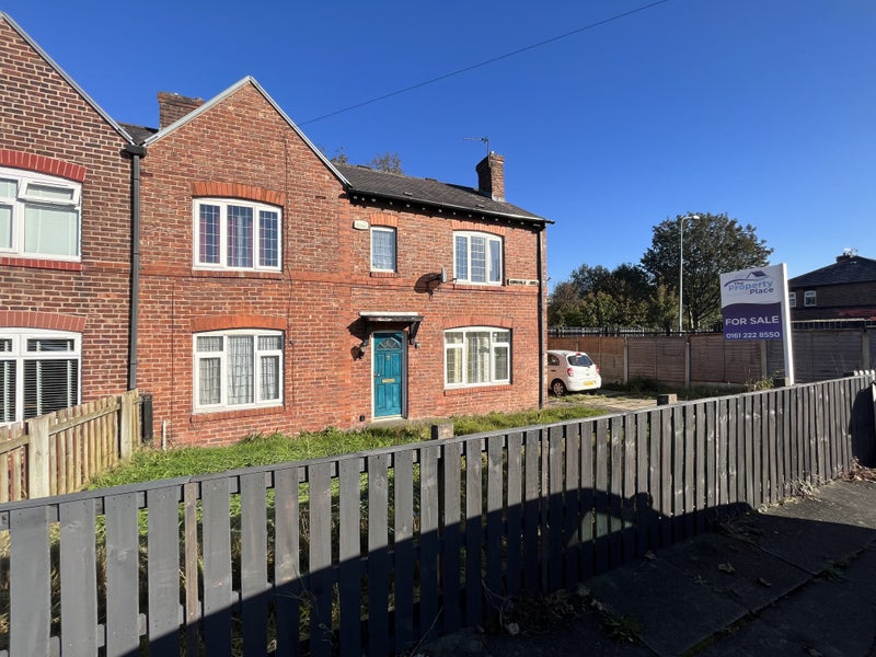 'Students Only! 1 X Double Room In A Shared House £' Room to Rent from ...