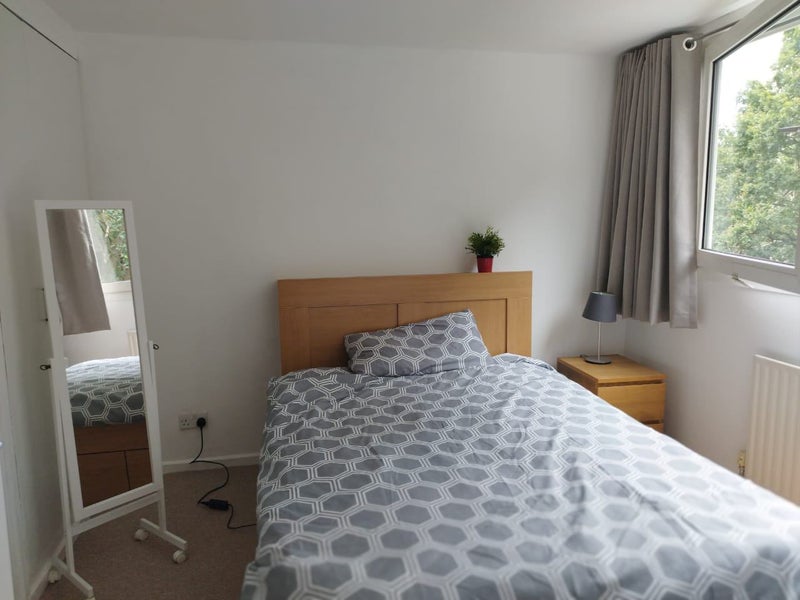 'Flatshare with storage space in Crystal Palace' Room to Rent from ...