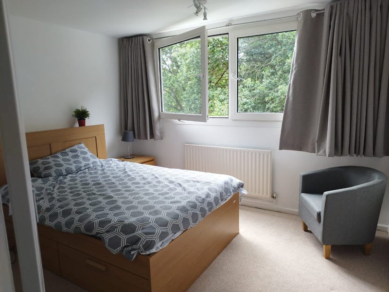 'Flatshare with storage space in Crystal Palace' Room to Rent from ...