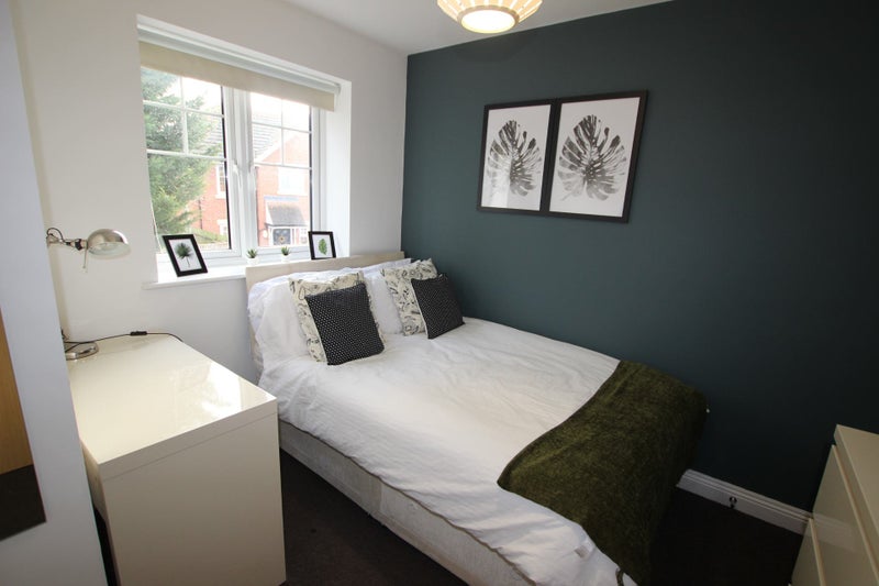 'Lovely furnished room in East Reading' Room to Rent from SpareRoom