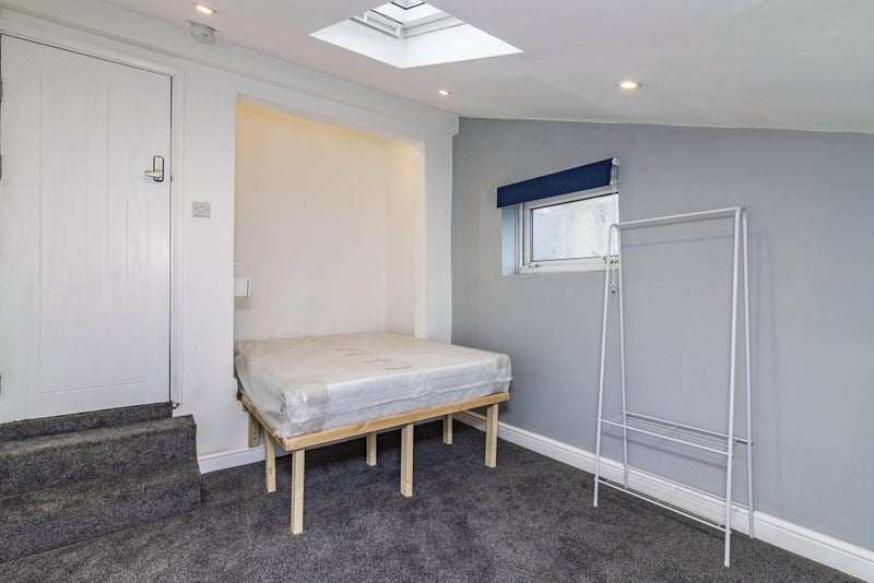 'Modern Hmo - 13 Newton Street *All Bills Included*' Room to Rent from ...