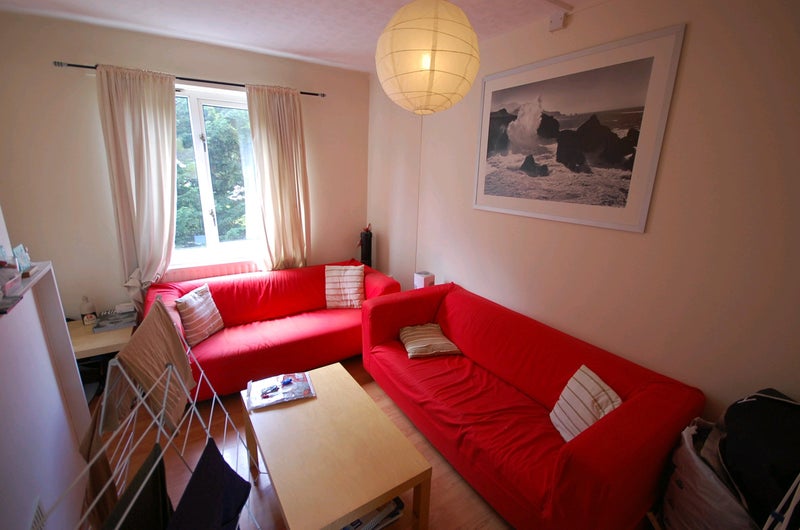 'Large Double room with everything included!' Room to Rent from SpareRoom