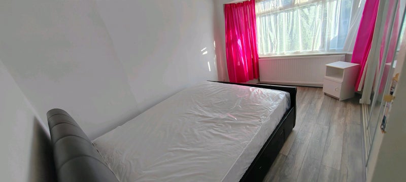 'Looking for room' Room to Rent from SpareRoom