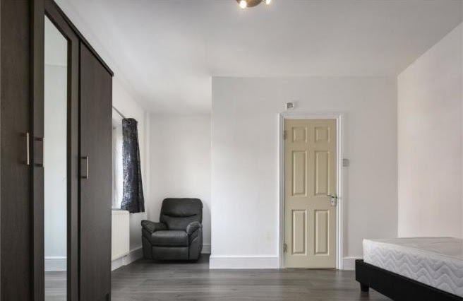 'Limehouse, E14, Lovely Ensuite Rooms Available Now' Room to Rent from ...