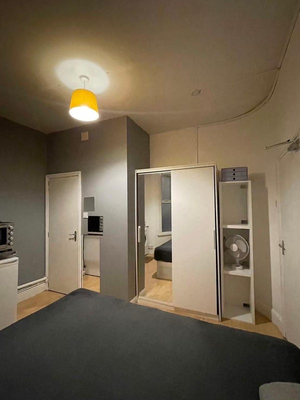 'Self contained room with small kitchen.' Room to Rent from SpareRoom