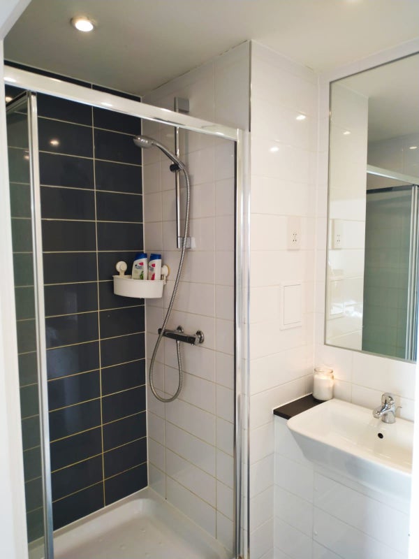 'Sky Apartment Views Over The Canal E9 5FA' Room to Rent from SpareRoom