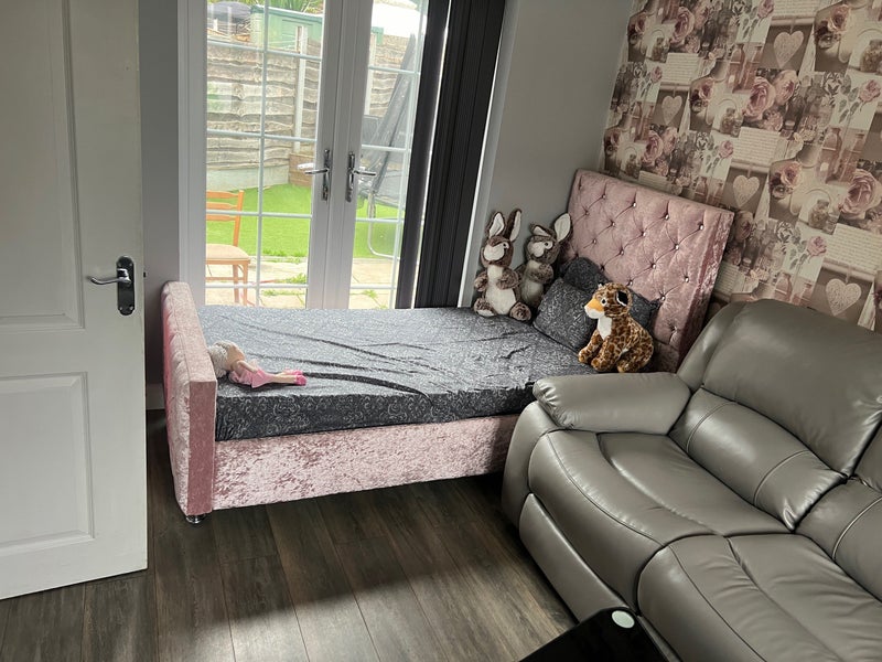 'Spare room ' Room to Rent from SpareRoom