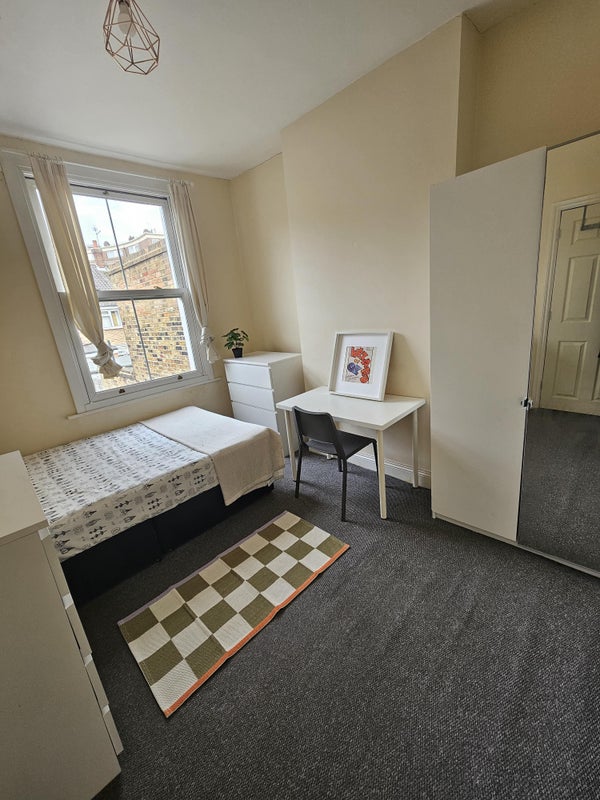 '☀️2 Cozy and Luminous Rooms in Garden House🏘' Room to Rent from SpareRoom