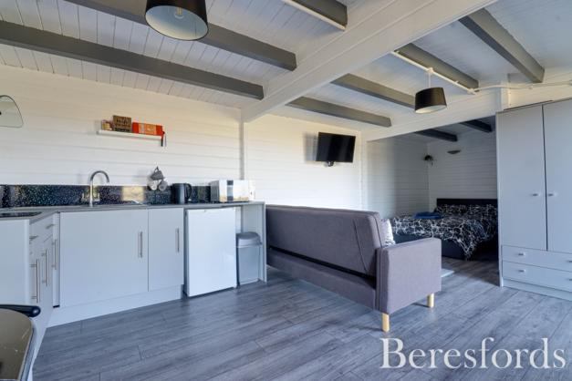 'Self Contained Log Cabin' Room to Rent from SpareRoom